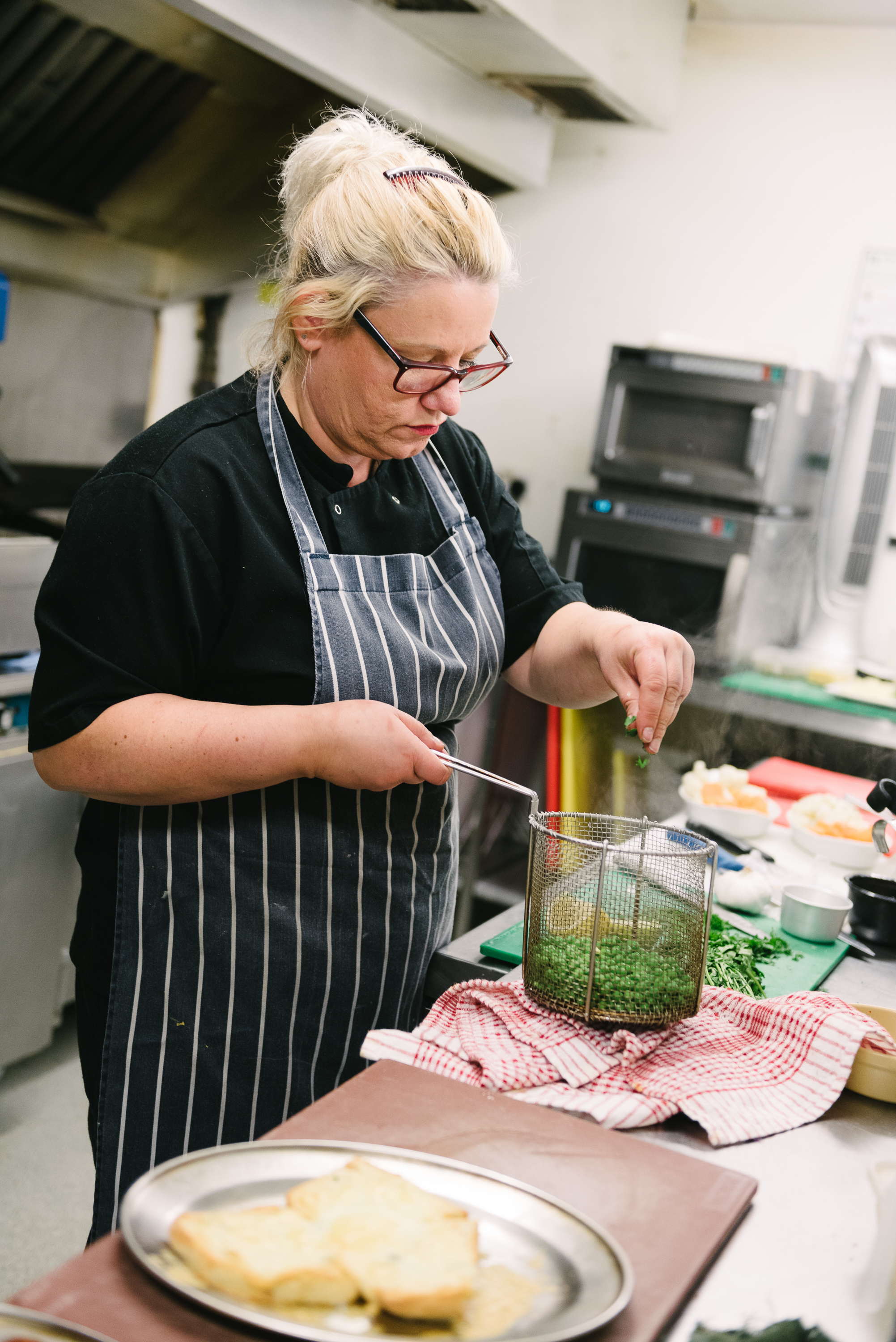 Join our team – Roche restaurant and pub